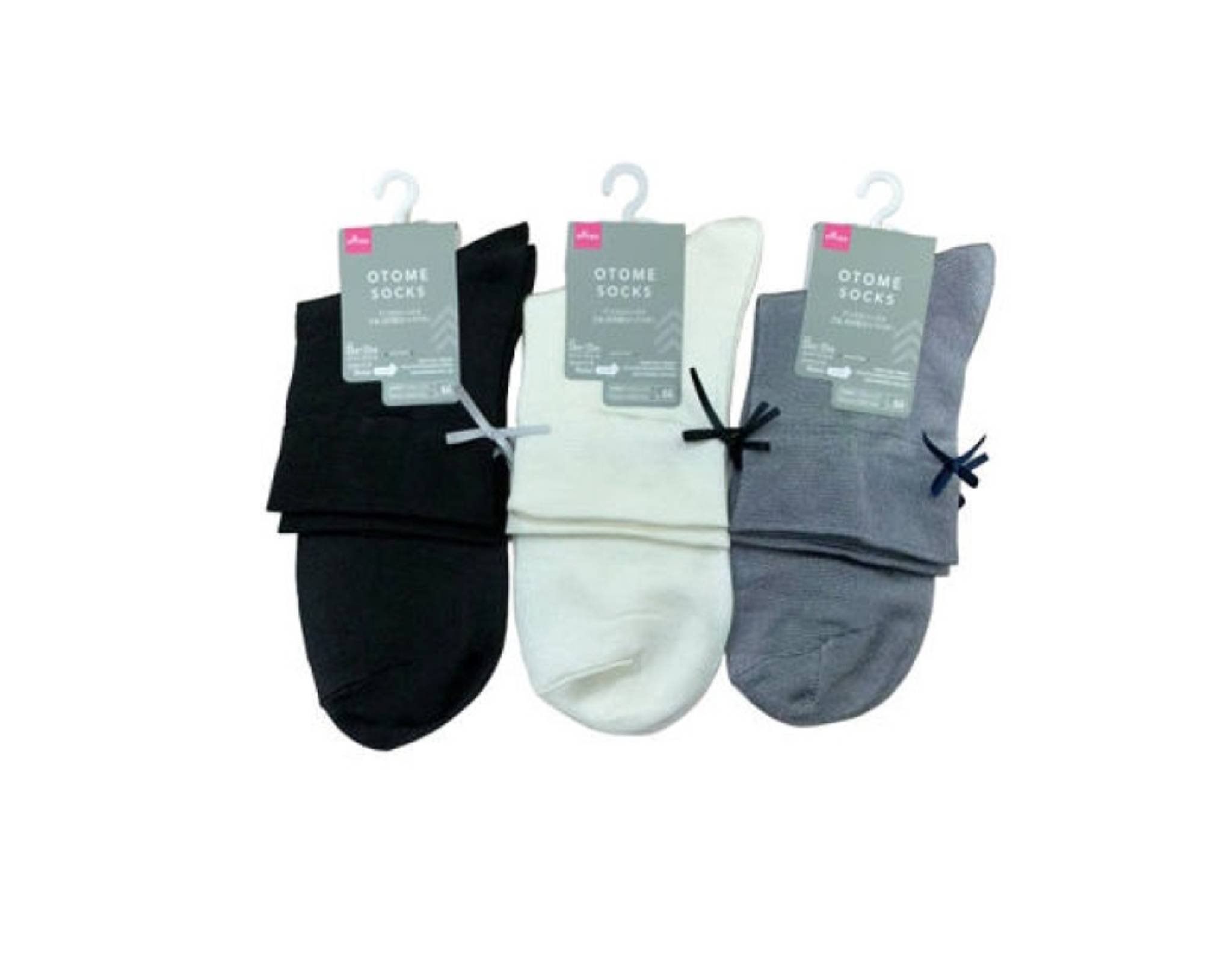 Daiso [SELECTED RANDOMLY] Ankle Socks Maiden Glossy Deep Opening Back ...